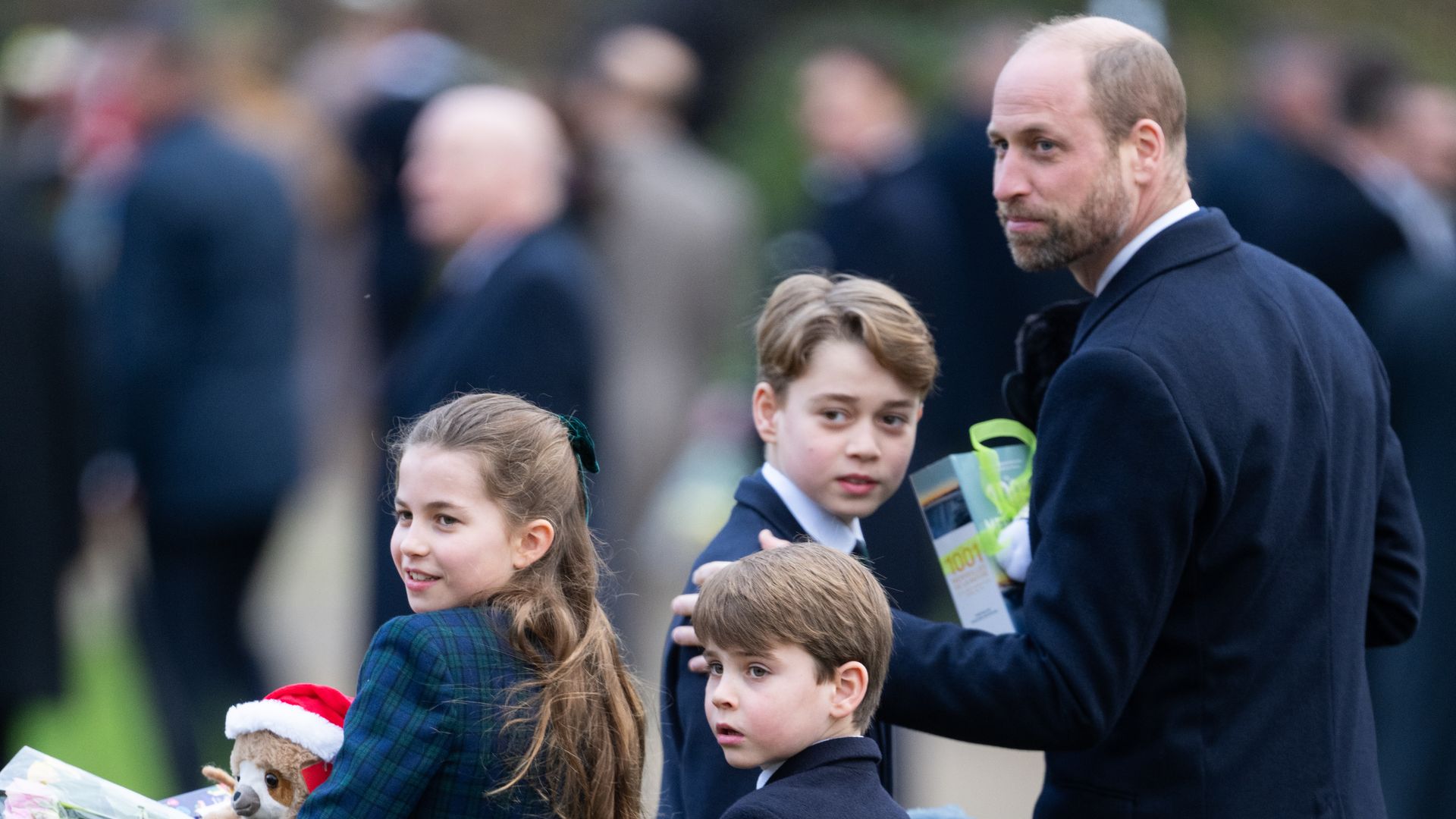Prince William's 'spontaneous' photo with children reemerges as ...
