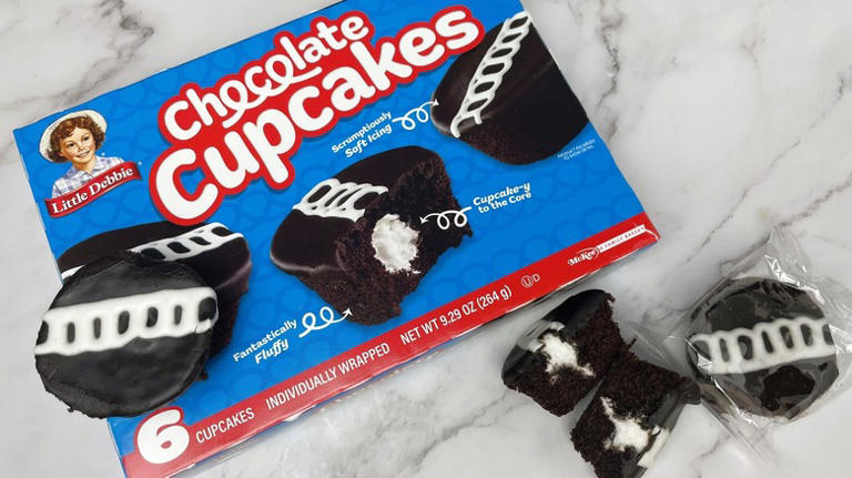 10 Creme Filled Chocolate Cupcakes, Ranked Worst To Best