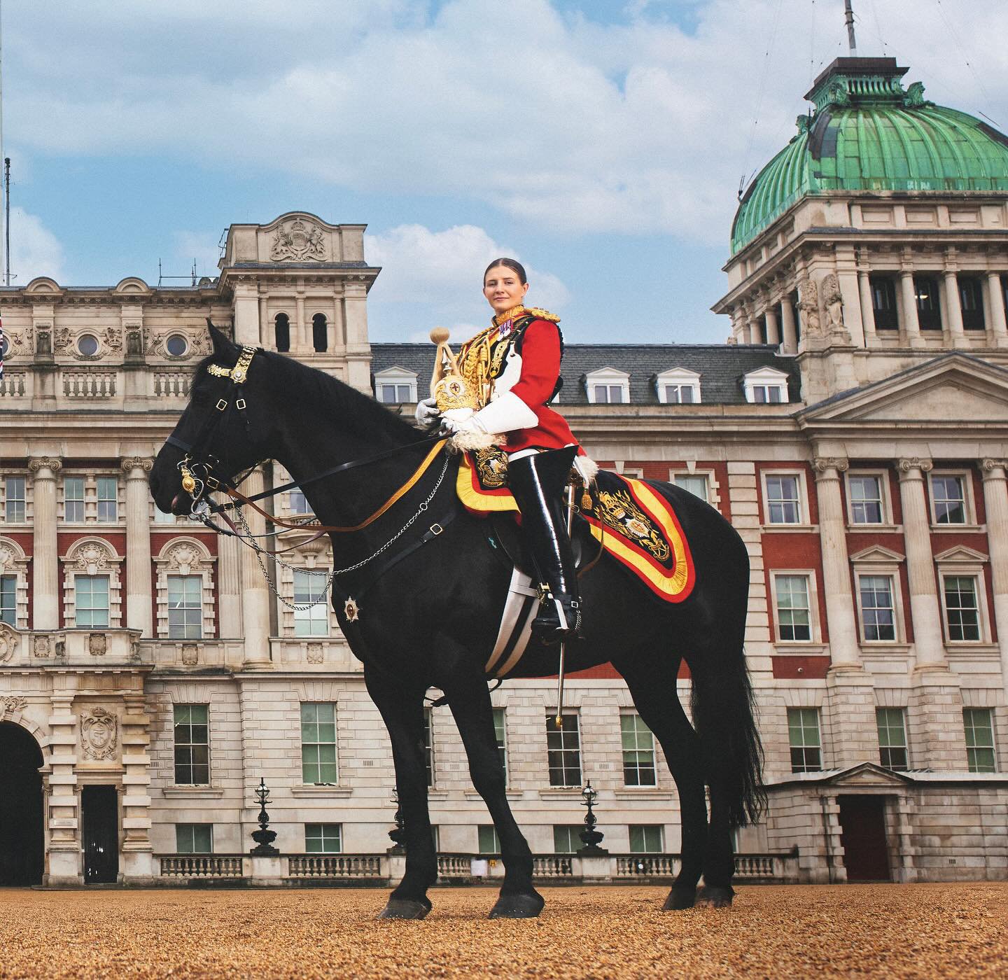 Trailblazing female Army officer dies in car crash