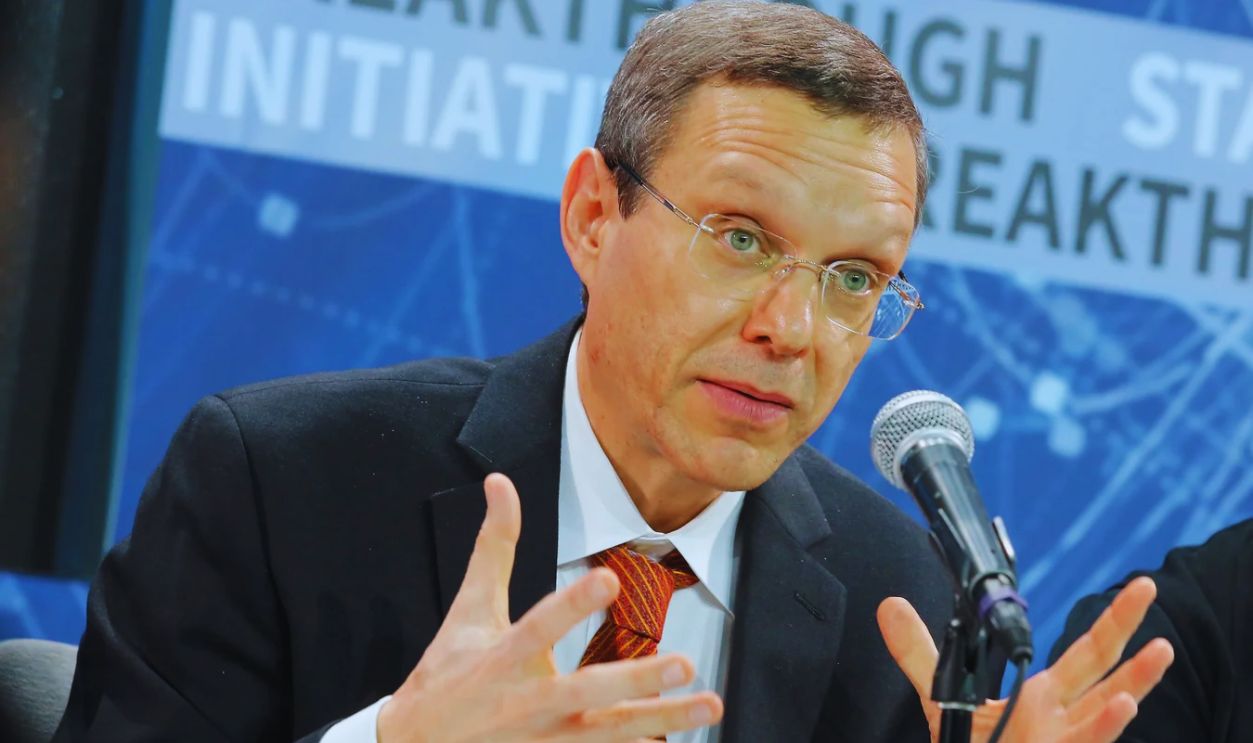 Harvard scientist claims mystery object hurtling towards Earth is an ...