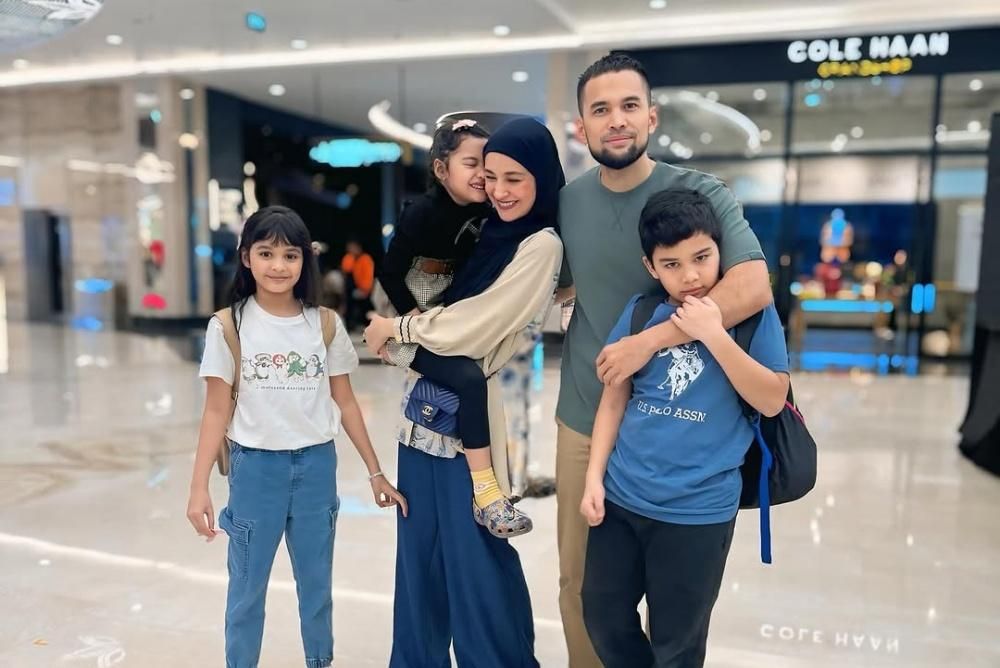 Hebat! 6 Artis Indonesia Ini Sudah Punya Tiga Anak di Usia 20-an