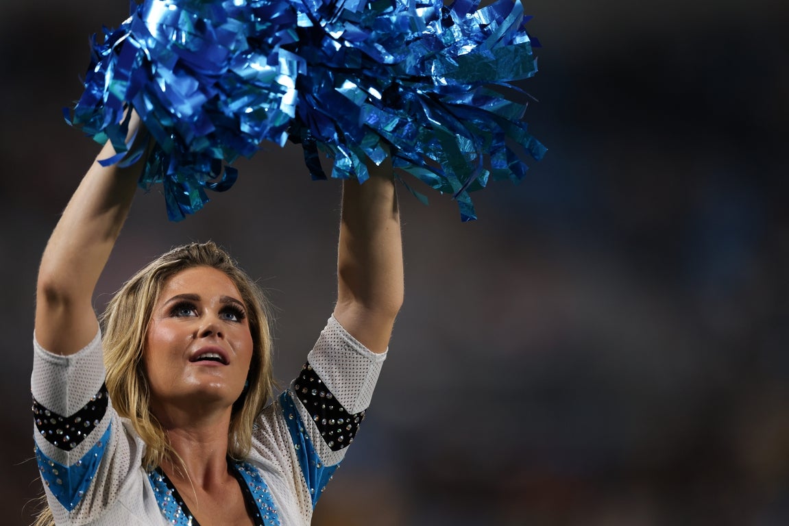 Stunning closeup photos of NFL Cheerleaders from 2025