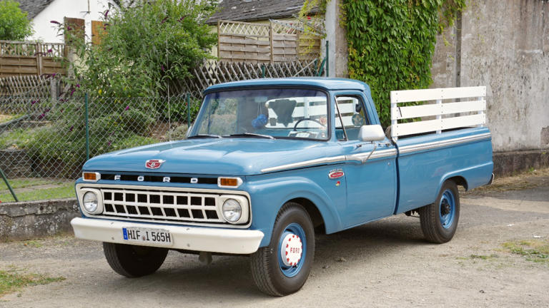 What years did Ford build the Highboy, and how to spot one?