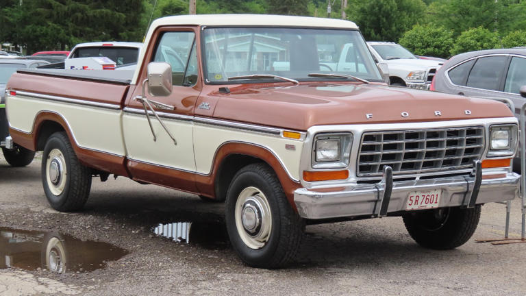 What years did Ford build the Highboy, and how to spot one?