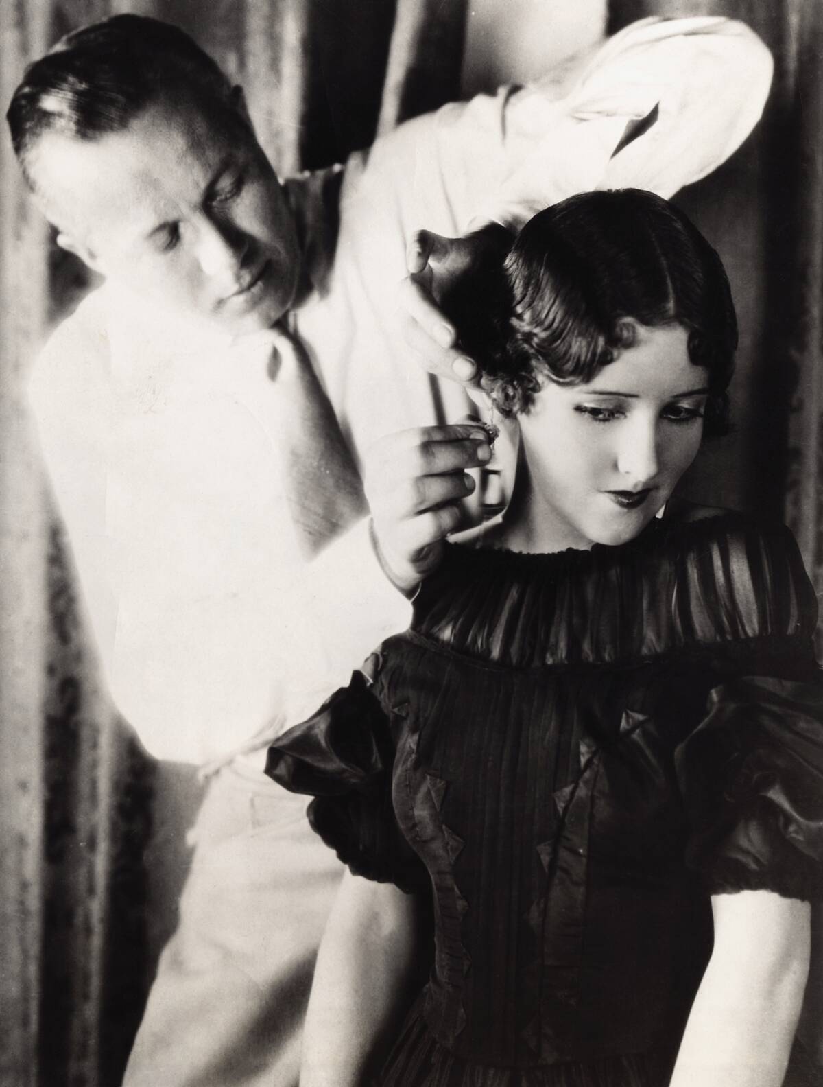 Forgotten beauty trends of the 20th century