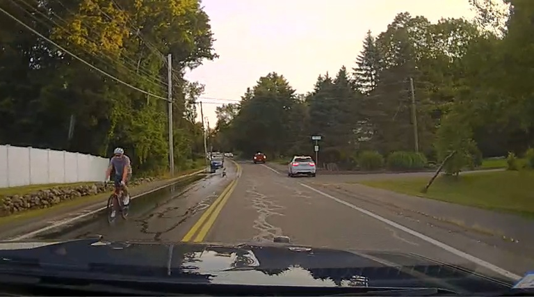 Caught on Camera: Cyclist failed to pull over for police en route to ...