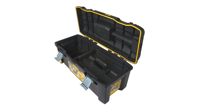 5 Cheap Toolboxes For DIY Garage Mechanics