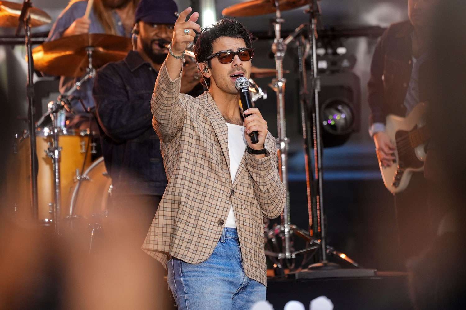 Joe Jonas Responds to Viral TikTok with Jonas Brothers Tour Surprise ...