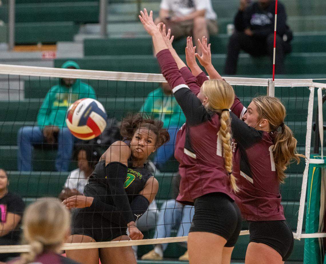 Comeback win over ranked foe proves Bryan Station volleyball's still got it