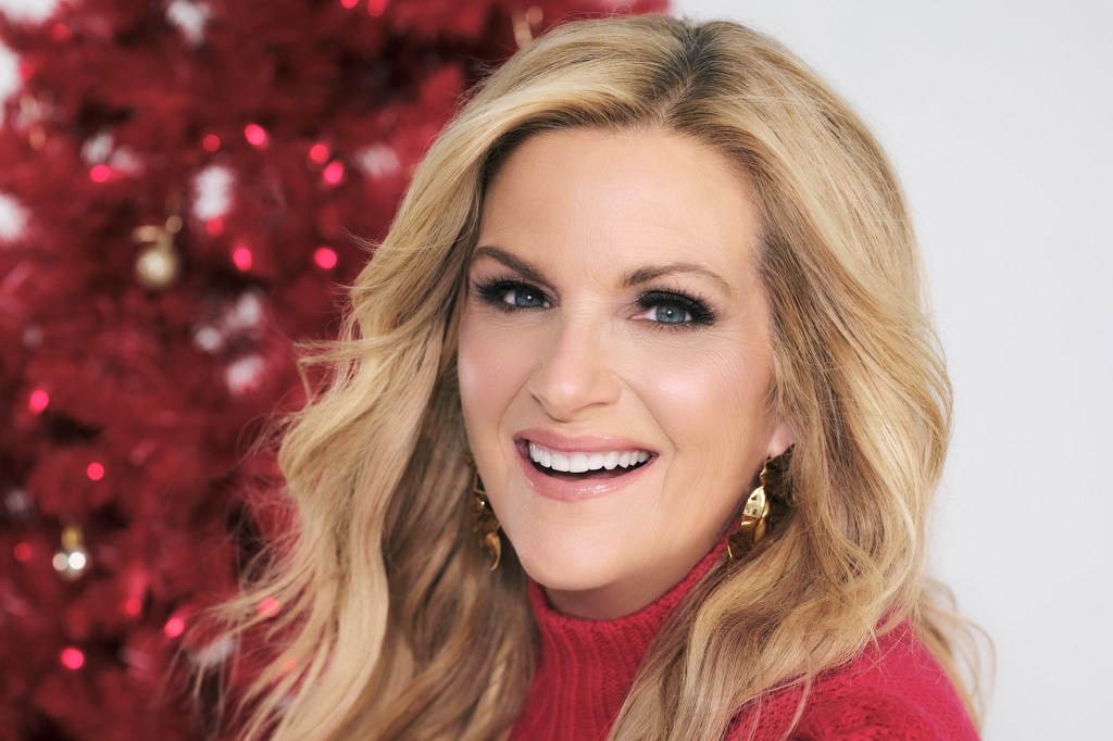 Trisha Yearwood Is Releasing a Holiday Album Featuring Her Take on an ...