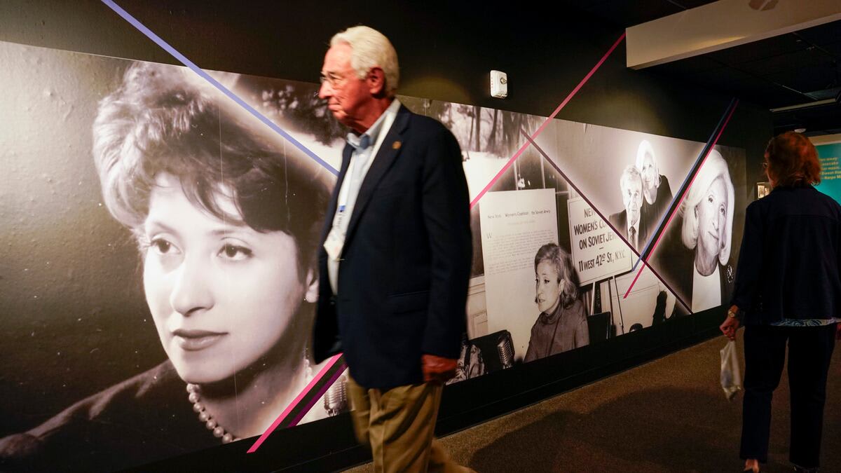 Florida Holocaust Museum reopens with giant rescue boat, Elie Wiesel ...