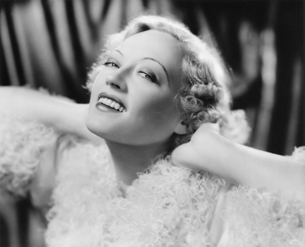 Forgotten beauty trends of the 20th century