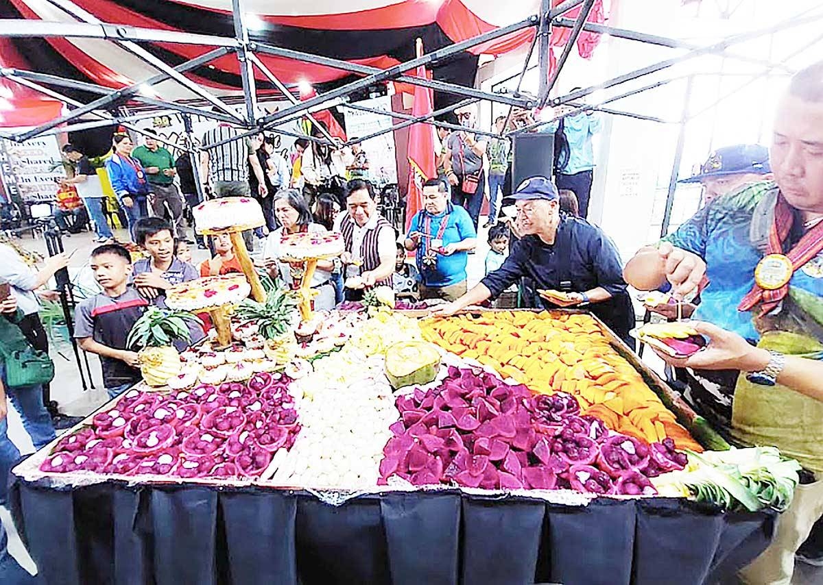 Now on its 11th year, Sablan sustains fruit festival also as a tradition