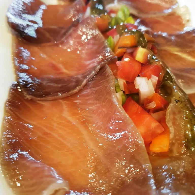 Dónde ir de tapas por Granada: los 7 mejores bares para disfrutar de su ...