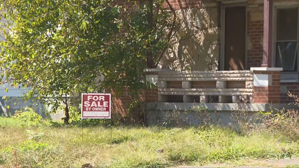 ‘Badly decomposed’ body discovered in house by prospective homebuyers