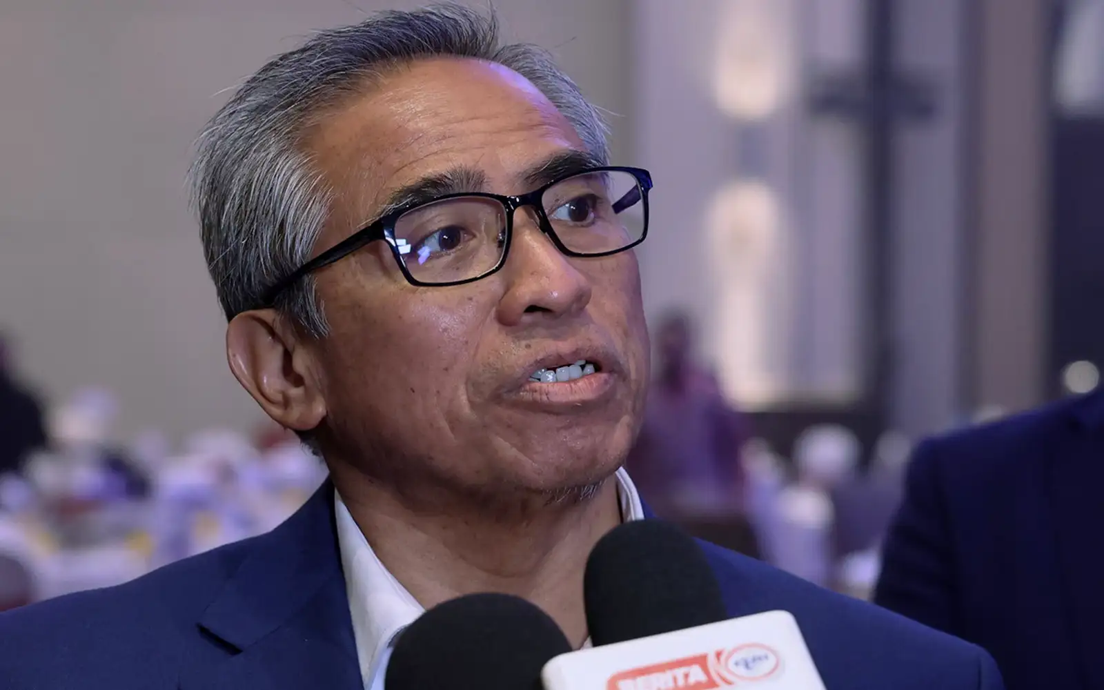 Demerit system expanded to all top civil servants