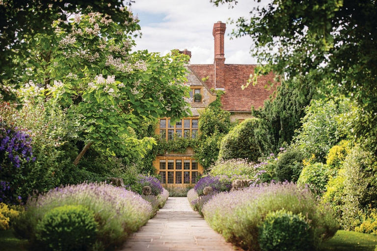 Le Manoir hotel to close for renovations until 2027 with Raymond Blanc ...