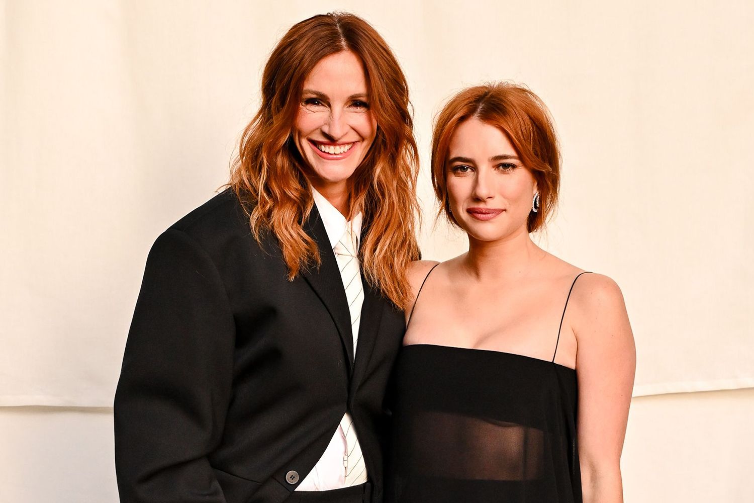 Julia Roberts and Niece Emma Roberts Look Like Twins on First Red Carpet Together in 13 Years