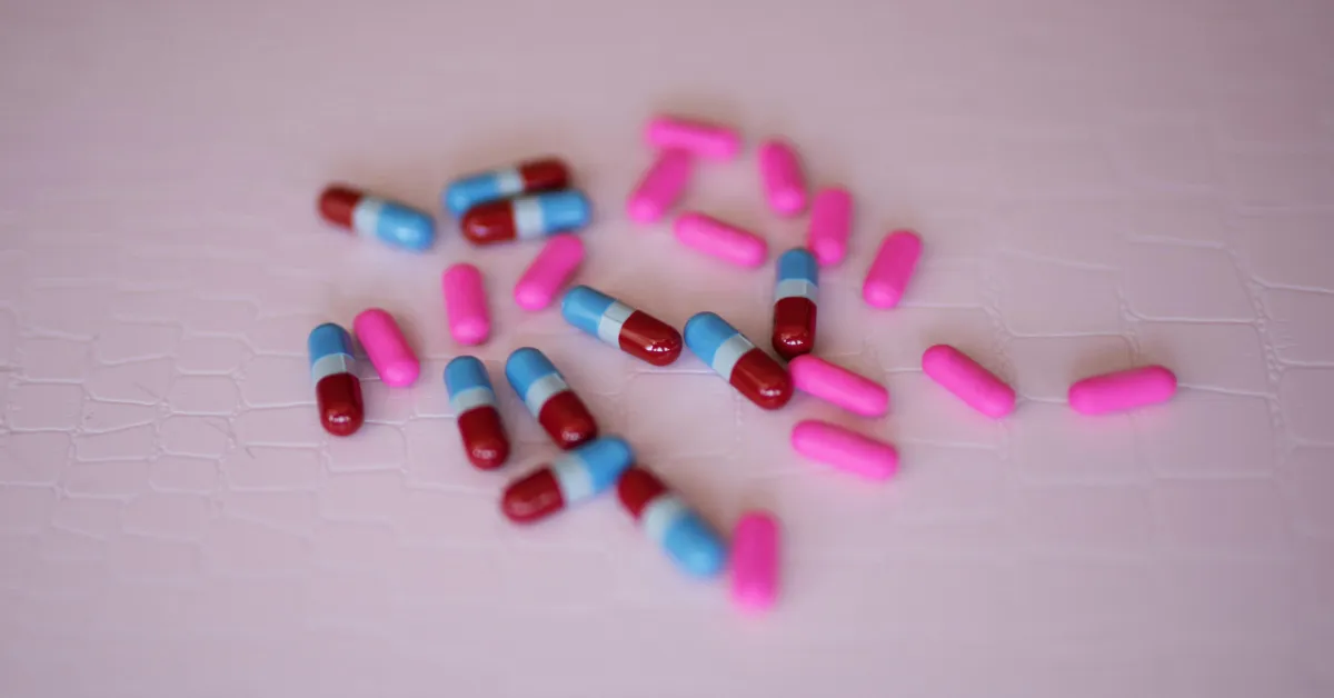 Trump signs order to reign in prescription drug ads on TV