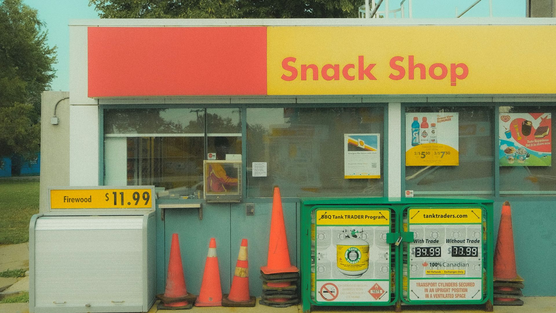 The 10 Best Gas Stations For Food In America & The 10 Best Snacks To Get