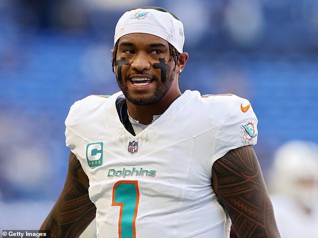 Under-pressure Mike McDaniel takes shot at Tua Tagovailoa over Dolphins ...