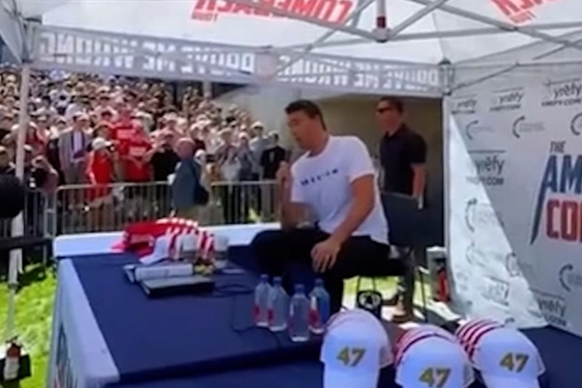 Charlie Kirk addresses crowd at Utah Valley University event minutes ...