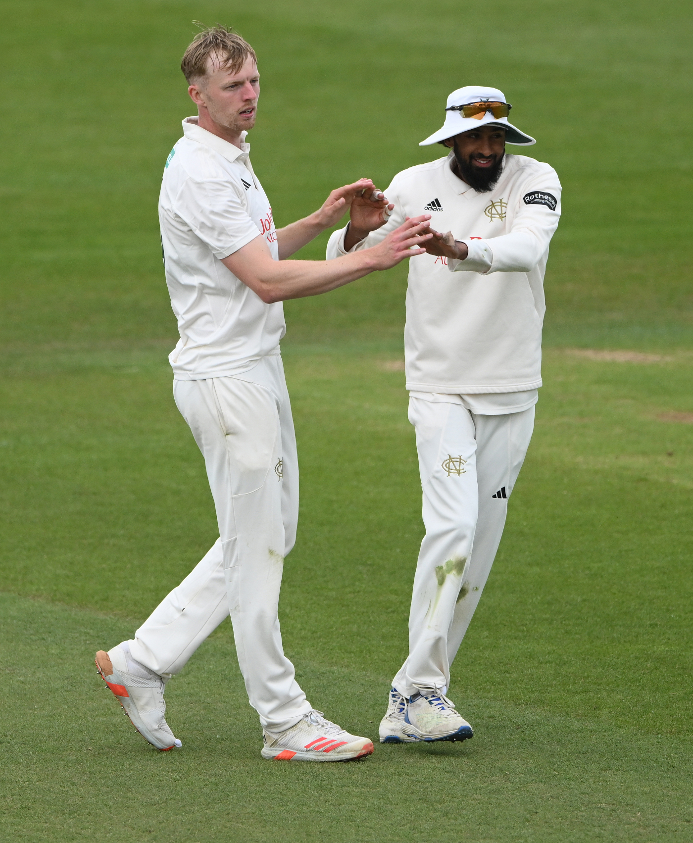 Lyndon James takes centre stage to leave champions on ropes