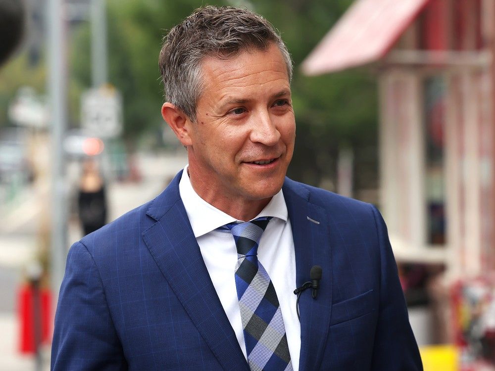 Calgary mayoral candidate Jeff Davison calls to end electric transit ...