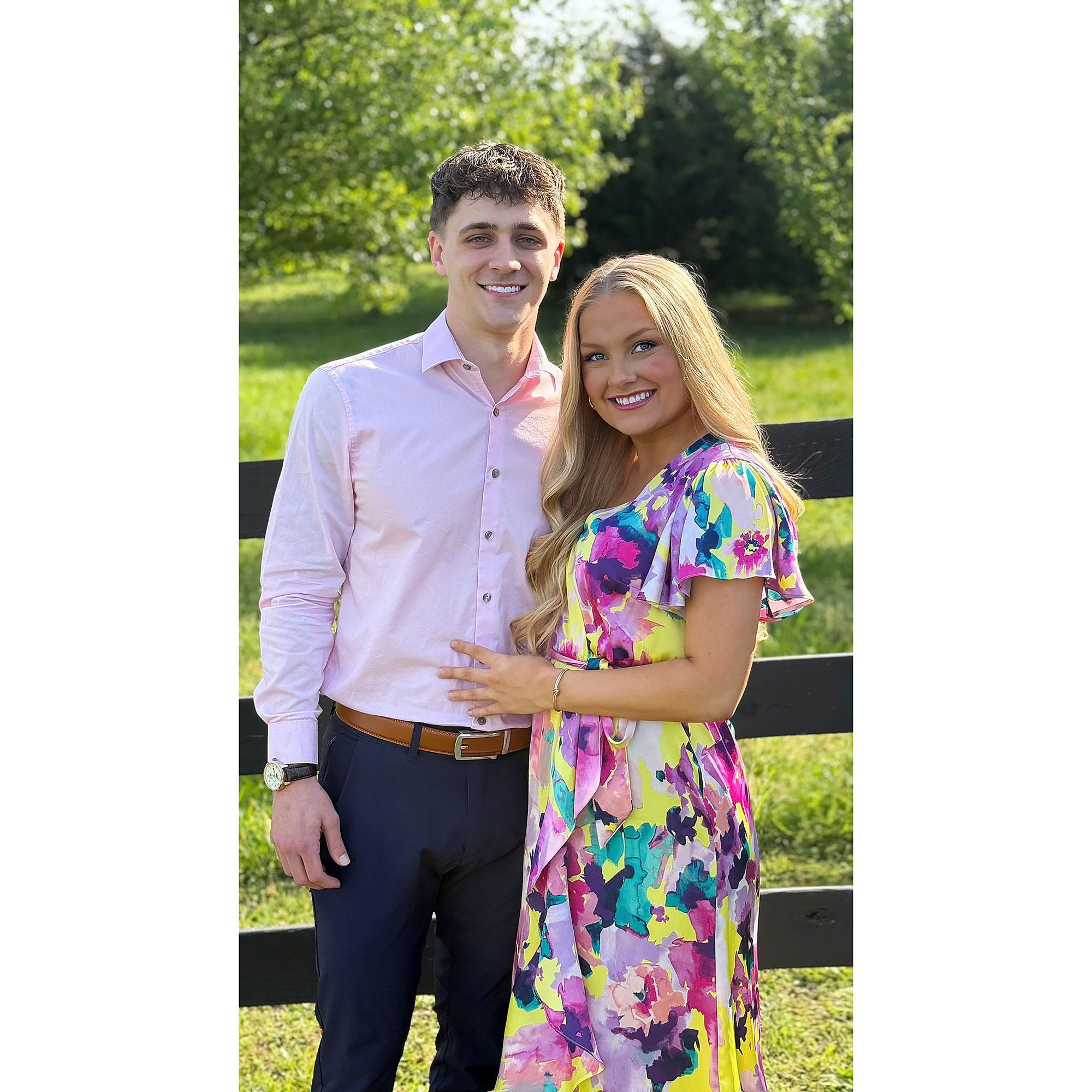 Cheerleader Laken Snelling Posed With Boyfriend on Easter Before Baby's ...