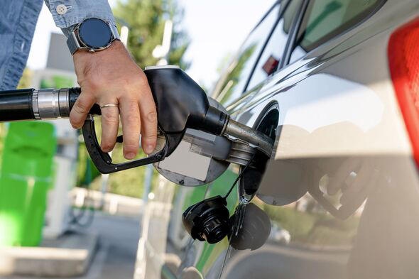 ‘Contaminated' fuel warning as drivers £7k out of pocket after engines ...