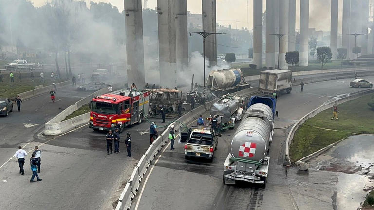 1 Giant Poster And 'Largest' Tricolour For PM Modi's Birthday: Surat's ...