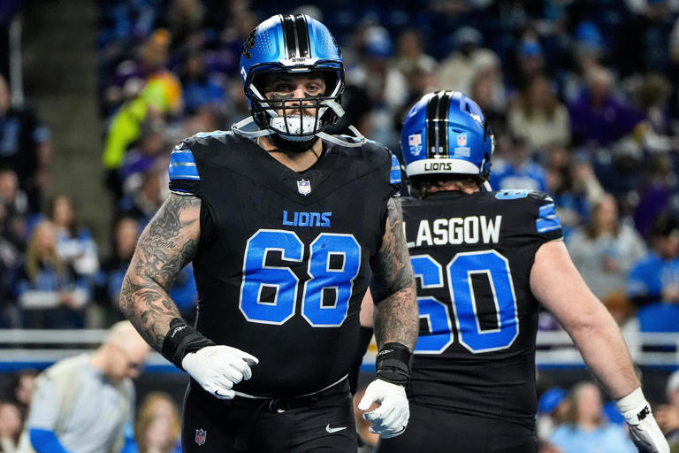 Taylor Decker hopeful he can play vs. Bears after missing practice with ...