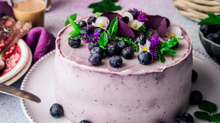Whip Up A Refreshing Blueberry Dessert That Only Takes 2 Ingredients