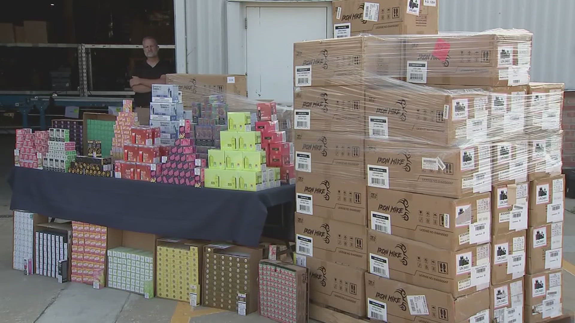 Federal agents raid Chicago-area warehouse, seizing illegal vapes ...