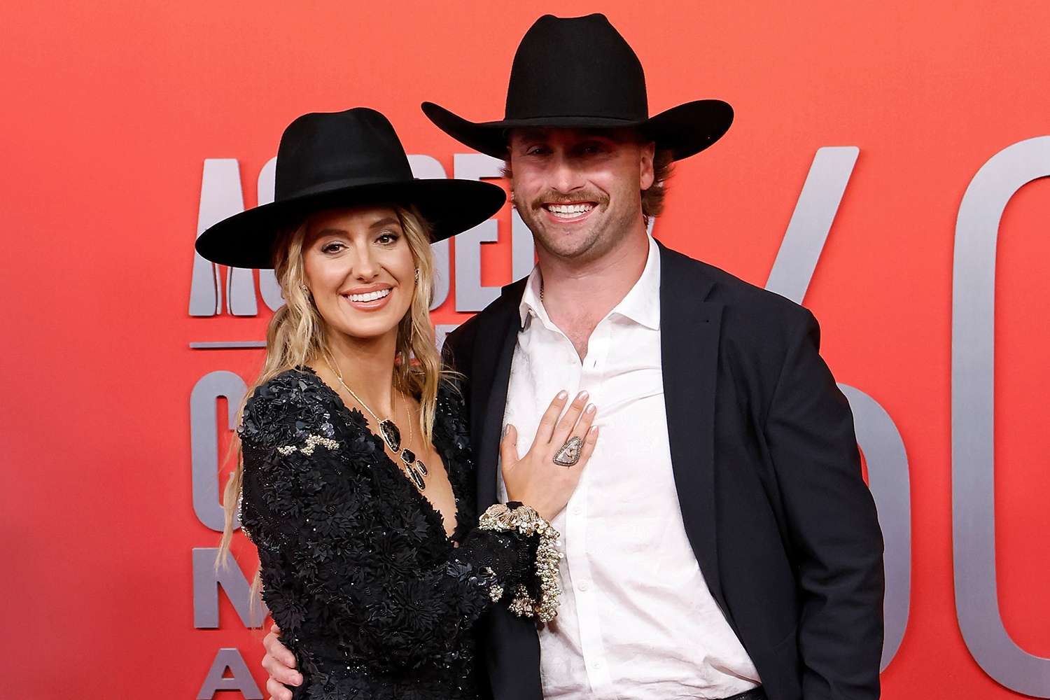 Lainey Wilson Says 'Pretty Frugal' Fiancé Duck Hodges Once Stopped Her ...