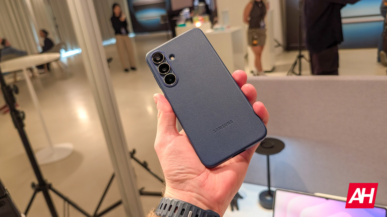 Samsung officially relaunches Bixby: An AI agent for your Galaxy phone