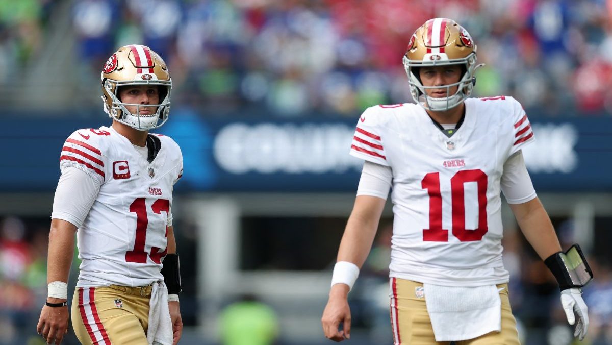 Kyle Shanahan shares how 49ers backup QB Mac Jones compares to Brock Purdy