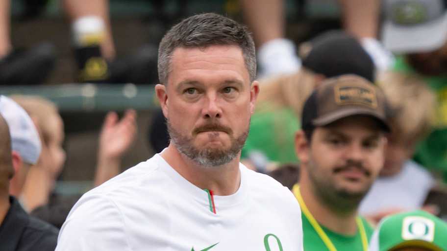 Why Quarterback Luke Moga's Play Should Excite Oregon Ducks Fans