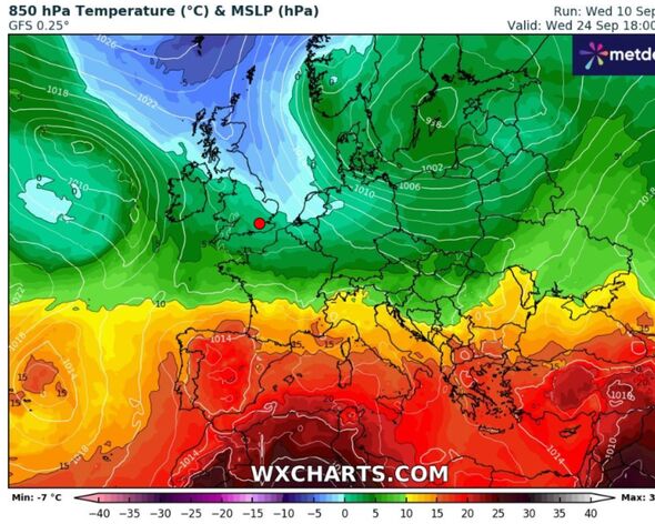 UK weather maps turn icy blue and show exact date 0C Arctic chill hits ...