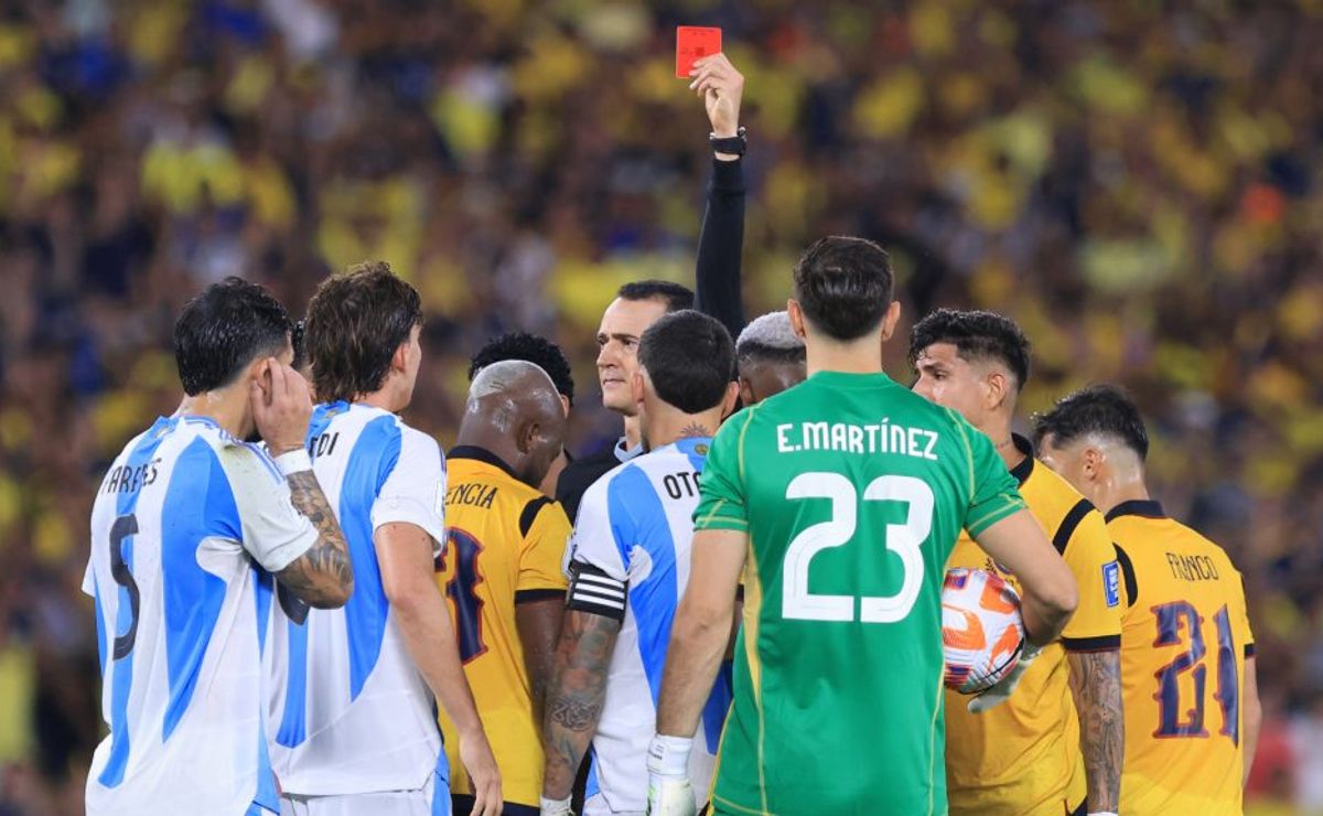 Nicolas Otamendi Comments On Red Card That Could Sideline Him For