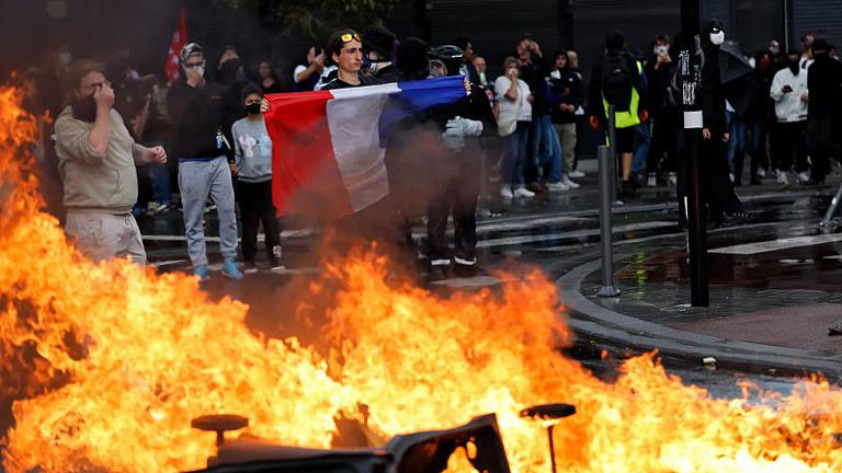 200,000 protesters take to streets in 'Block Everything' protest as ...