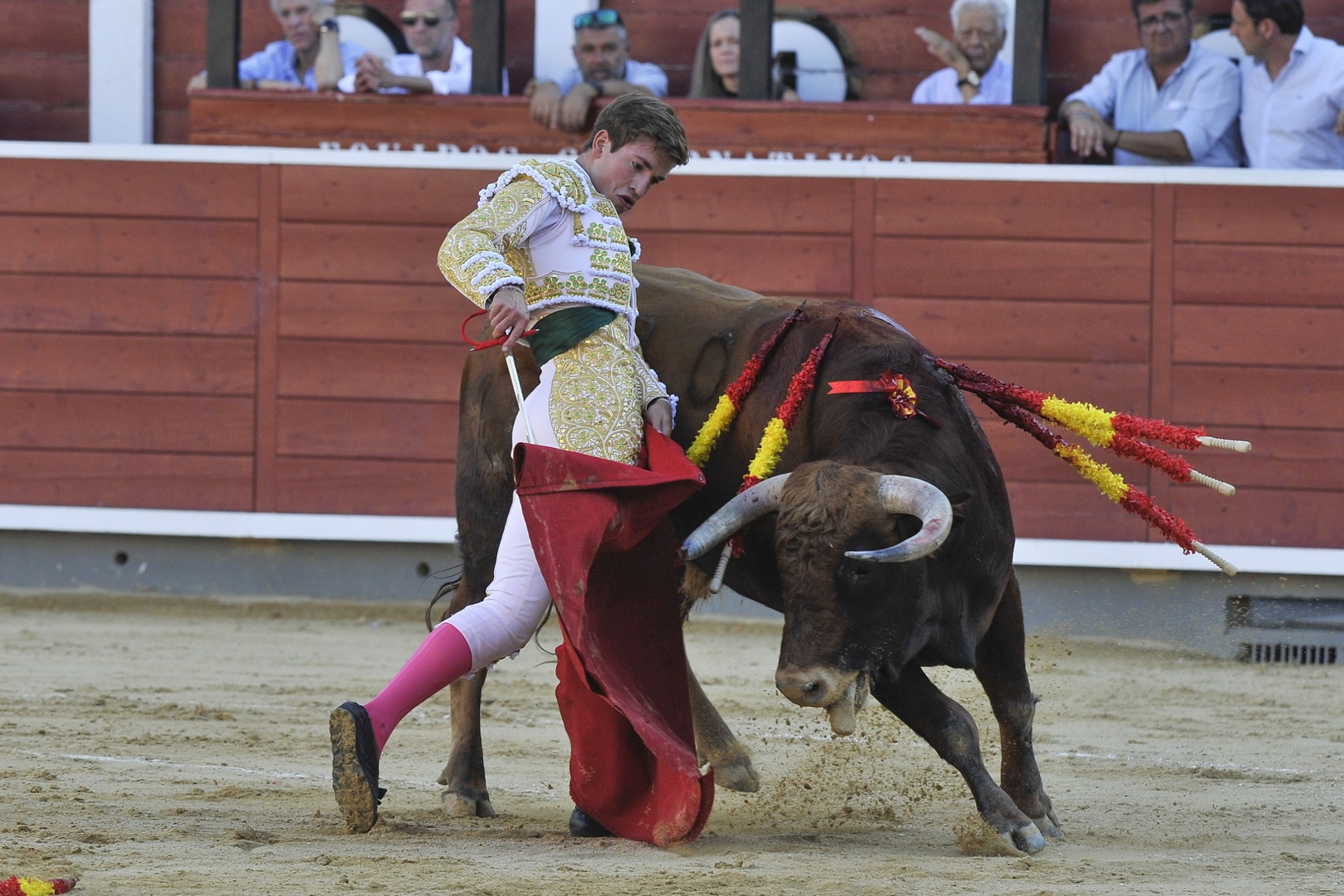 El Mene y Alejandro Quesada, la cara y la cruz de la cuarta de feria en ...