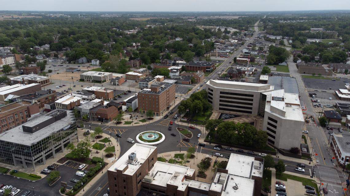 St. Clair County Courthouse temporarily closing main entrance. Here's ...