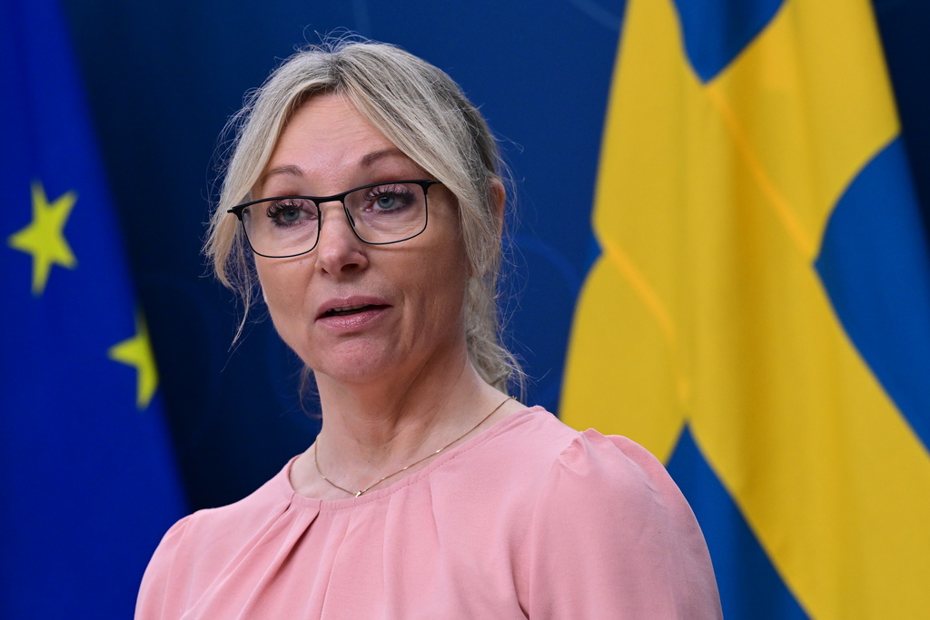 S: Åkesson måste sparka Stegrud omedelbart