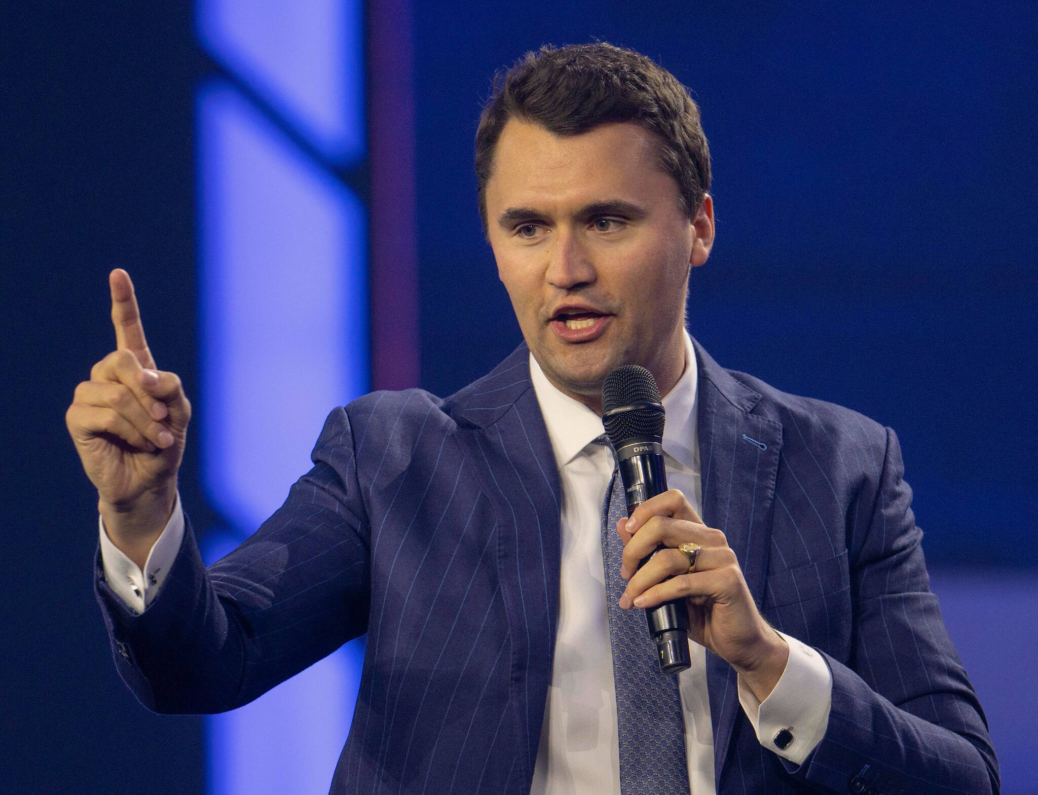 Charlie Kirk: Rechter Podcaster und Trump-Vertrauter bei Auftritt ...