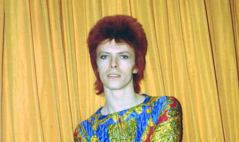 Hollywood bidding war looms over David Bowie biopic