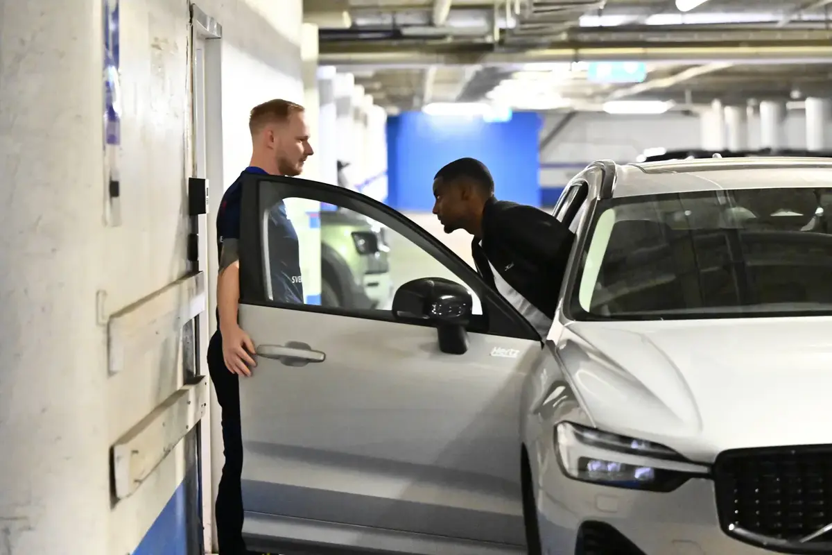 Video footage released as Alexander Isak completes first training ...