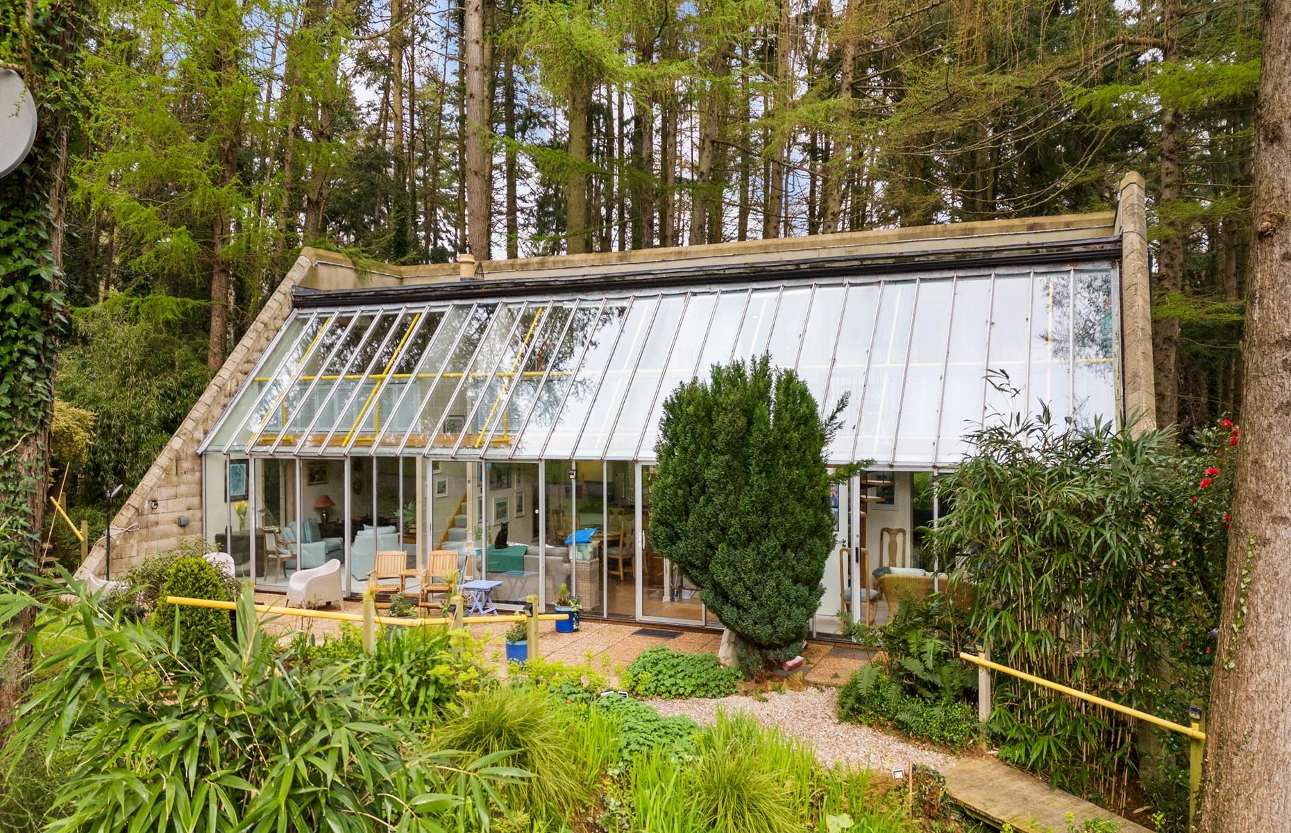 9 incredible homes that cost almost nothing to run