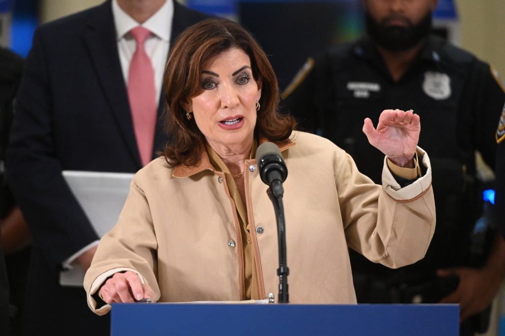 Subway surge of overnight NYPD cops will be extended, Hochul says — as ...