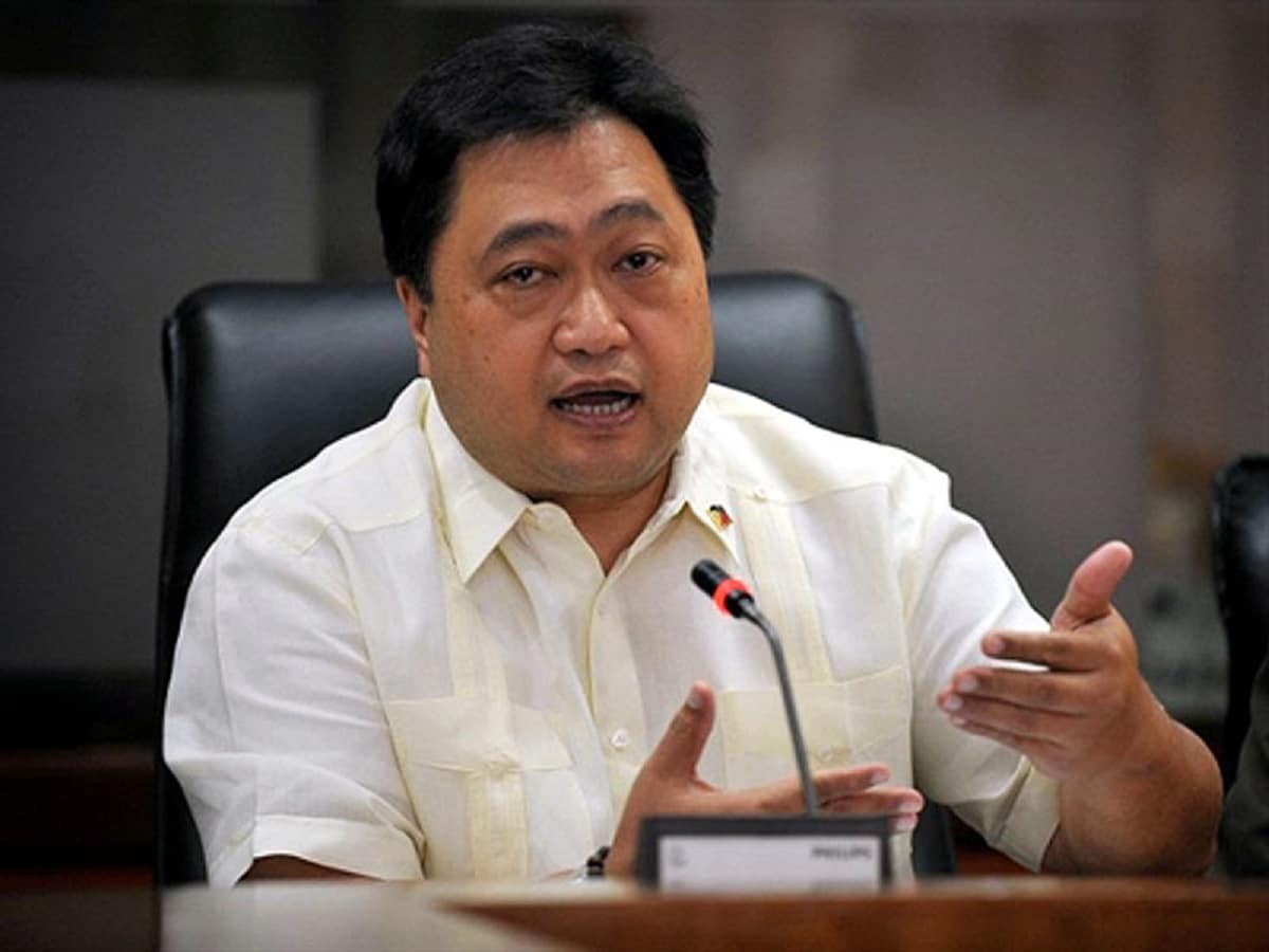 Ex-finance chief pushes for smaller peso bills to curb corruption